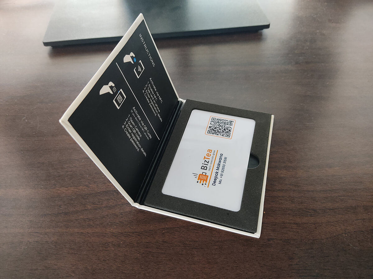 NFC Business Card | The Future of Networking | Qlik.Biz